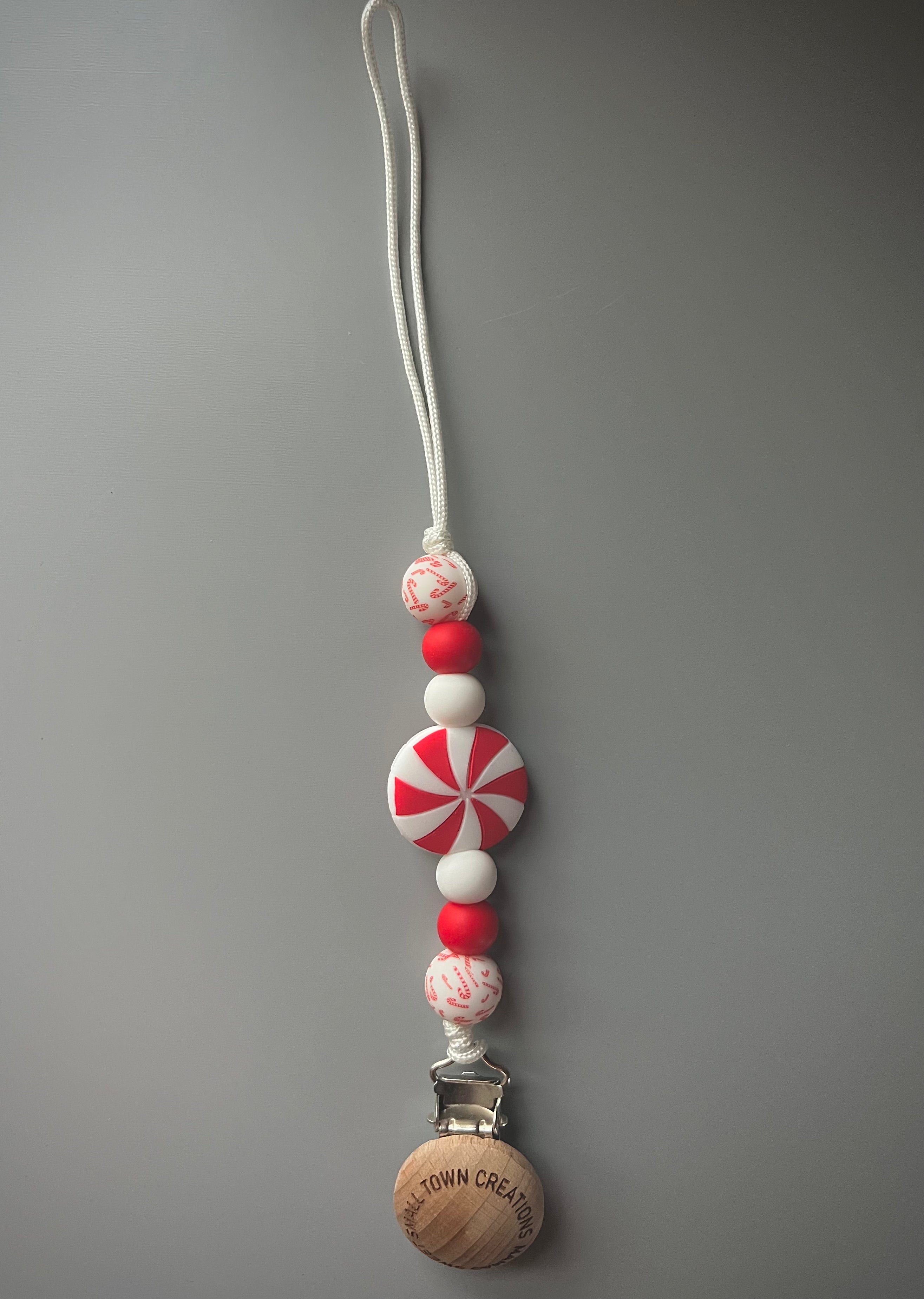 Peppermint Pacifier Holder – Mama's Sweet Small Town Creations